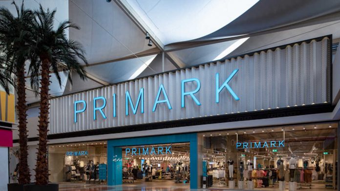 A primeira Primark a abrir em Portugal acabou de ficar ainda maior