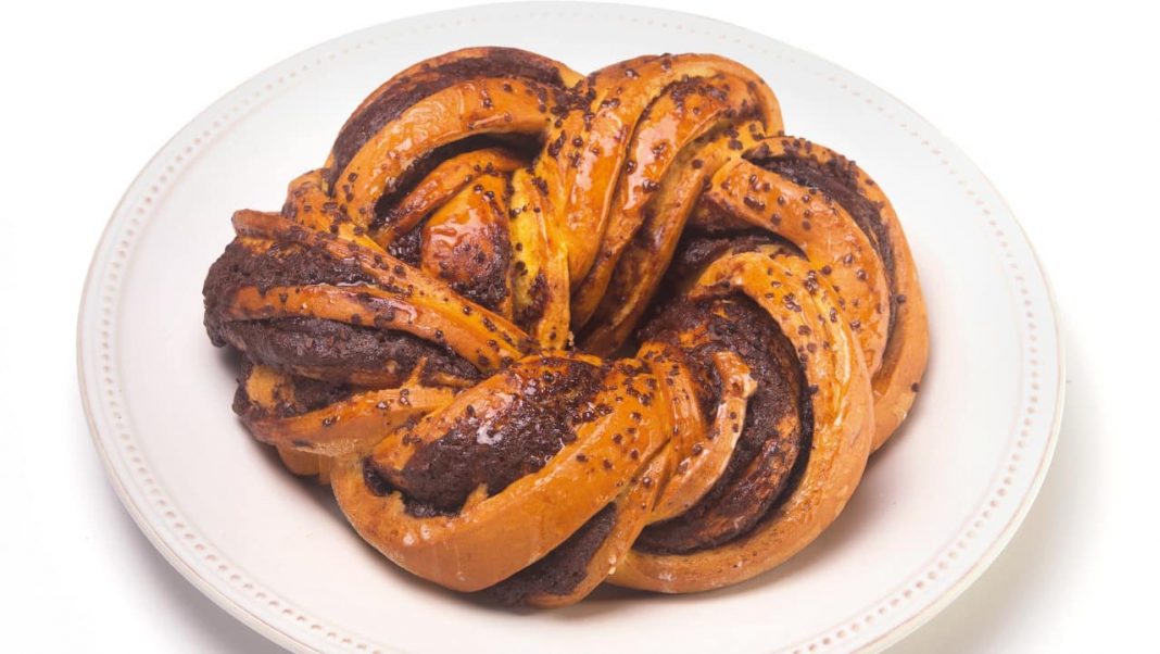 Há bolos-reis de Coco, Chocolate e de Maçã à venda no Continente