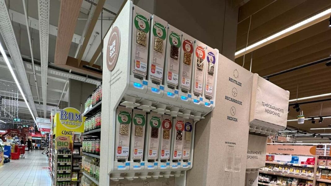 Lojas Continente Colombo e Matosinhos com espaço de refill de ...