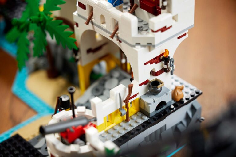 O Piratas LEGO estão de volta com um set gigante