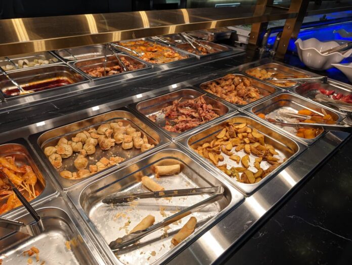 Wok King. No novo buffet de Setúbal podem comer tudo o que quiserem por menos de 12€