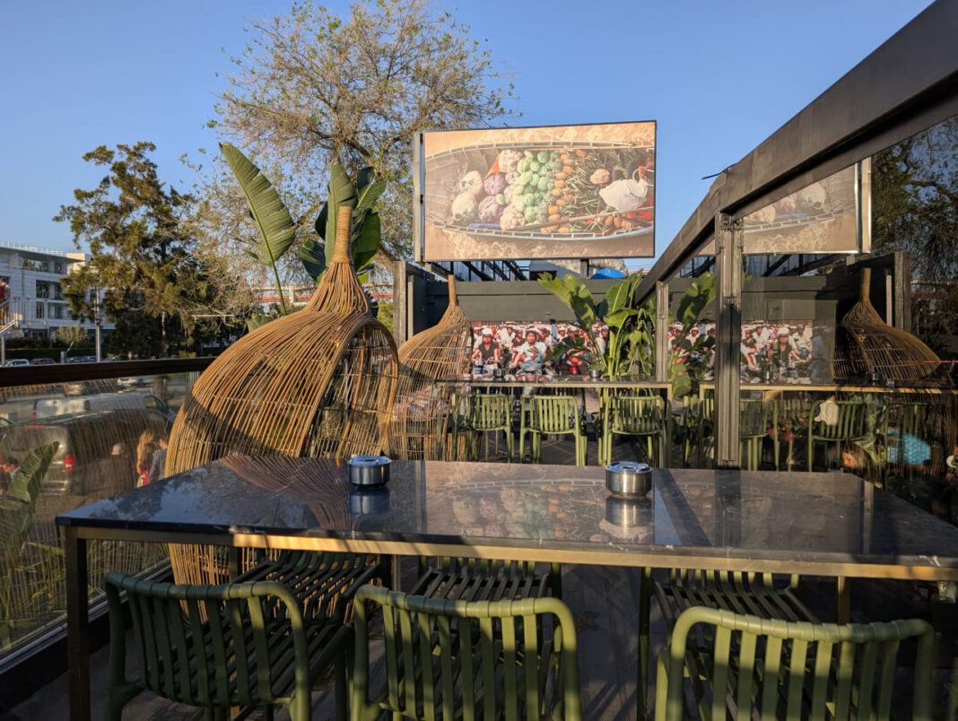 MöTAO Lisboa já abriu portas. Há muito sushi, comida asiática e carne ...